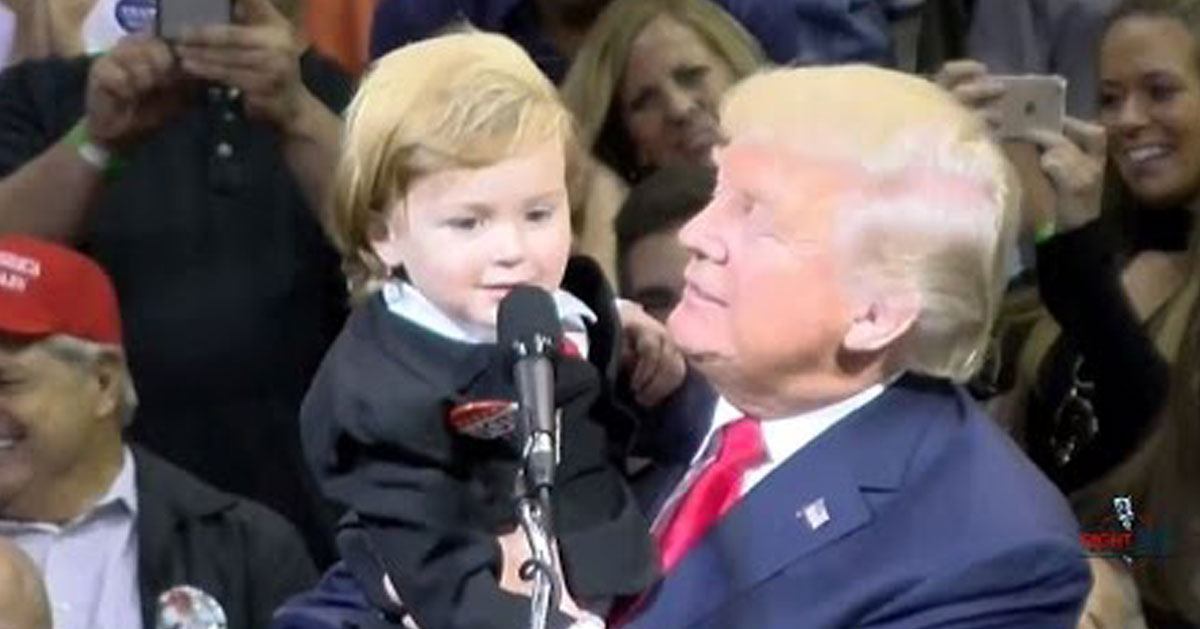 Un enfant de deux ans propose d'offrir son cerveau à Donald Trump